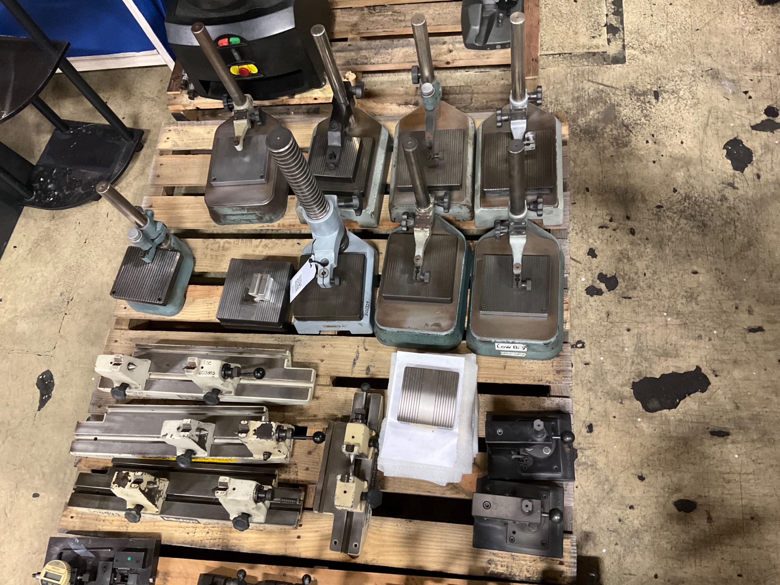 BULK QTY OF DIMENSIONAL MEASUREMENT TOOLS For Sale | Aucto