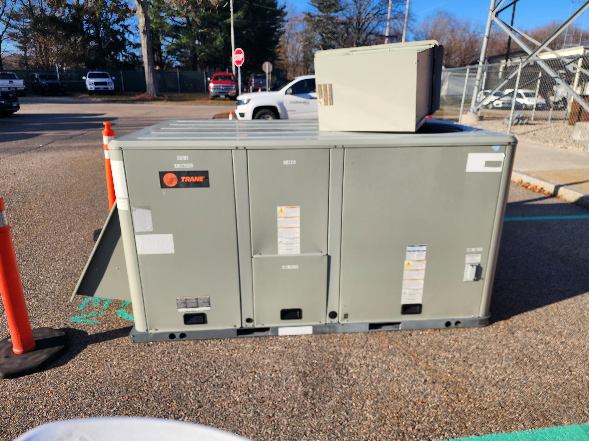 2014 Trane Roof Top Unit Heat Pump