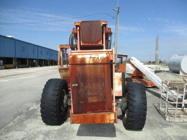Skytrak Rough Terrain Forklift - Model B8400 For Sale | Aucto