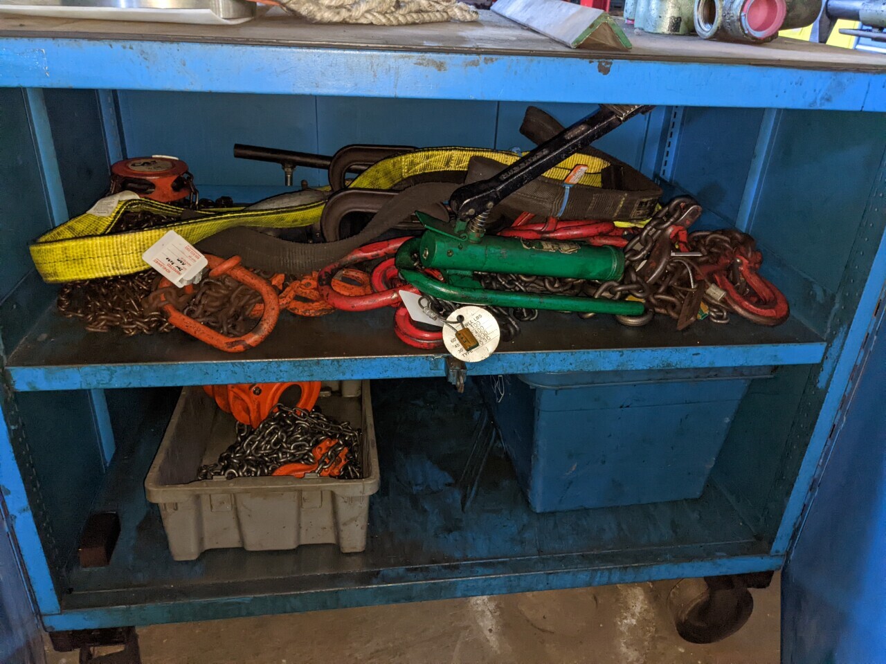 ROLLING TOOL CABINET WITH CONTENTS, ASSORTED RIGGING EQUIPMENT, SLINGS ...