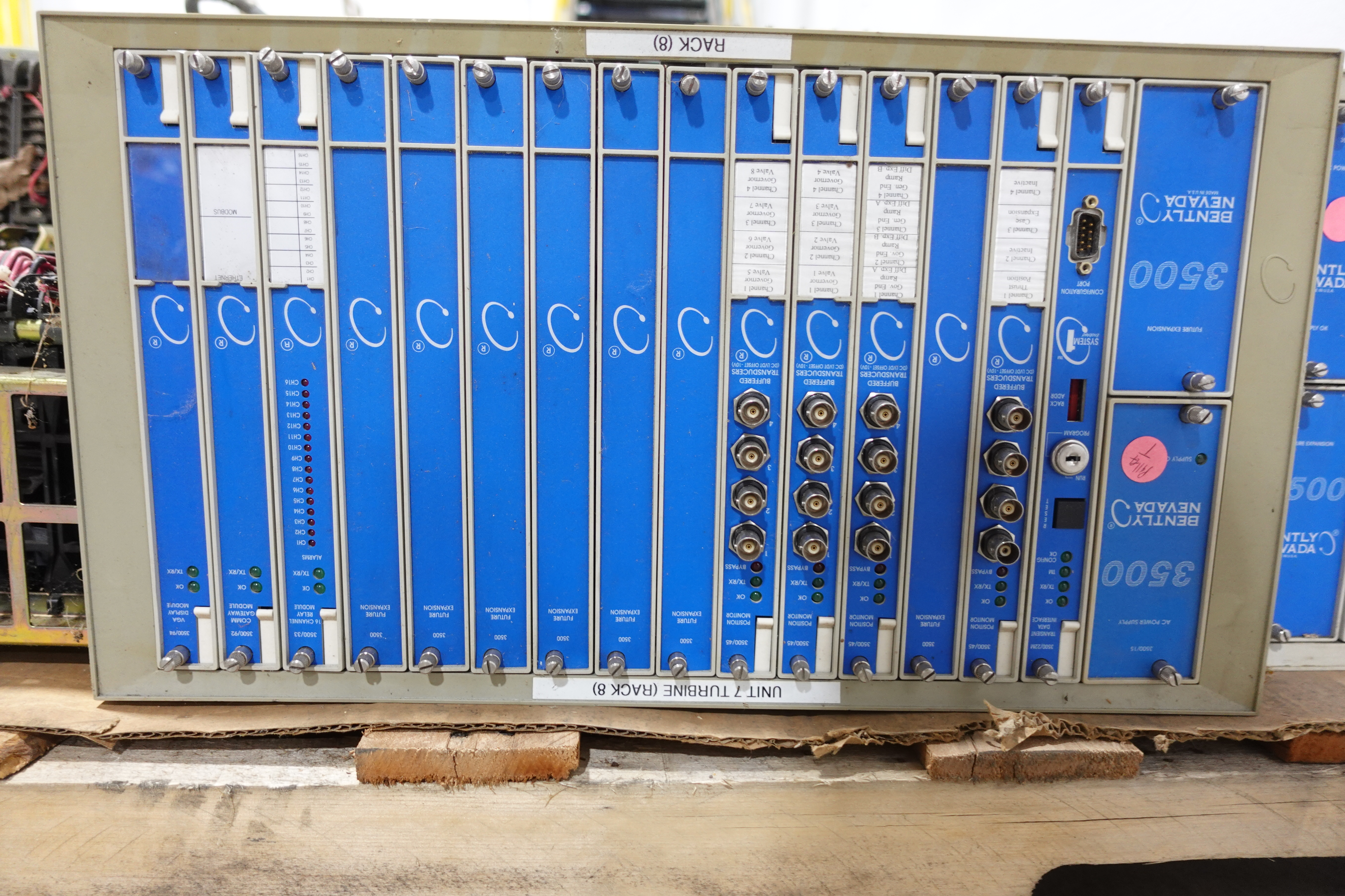 3 PALLETS OF ASSORTED CHASSIS AND MODULES For Sale | Aucto