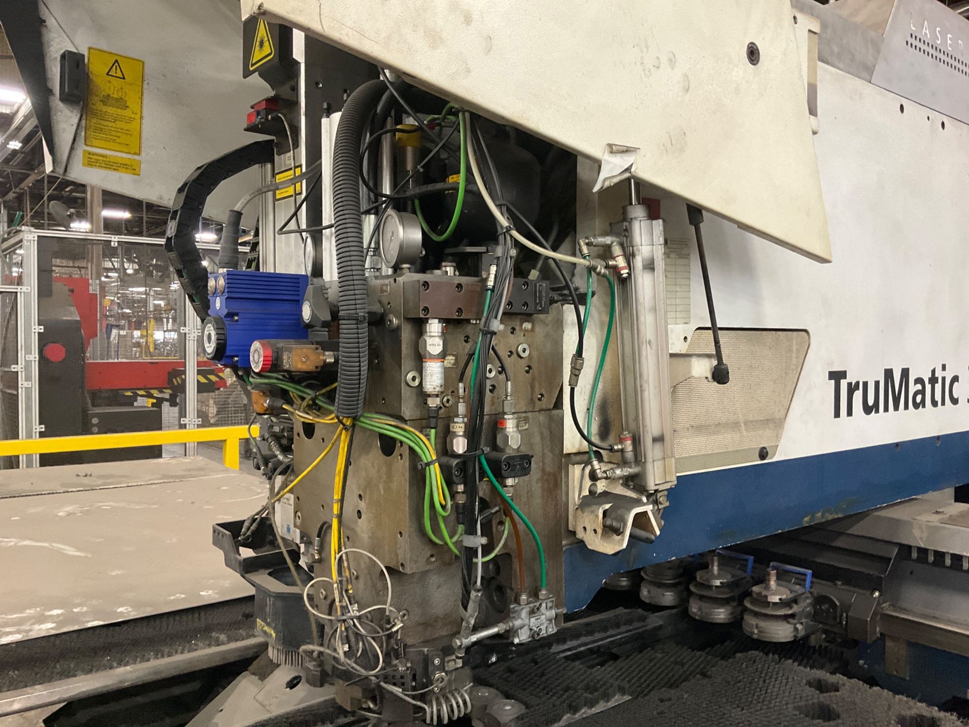 2008 TRUMPF TRUMATIC 3000 CNC PUNCH PRESS