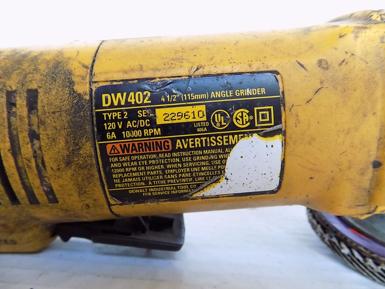 DEWALT DW402 TYPE 2 4.5 IN ANGLE GRINDER For Sale | Aucto
