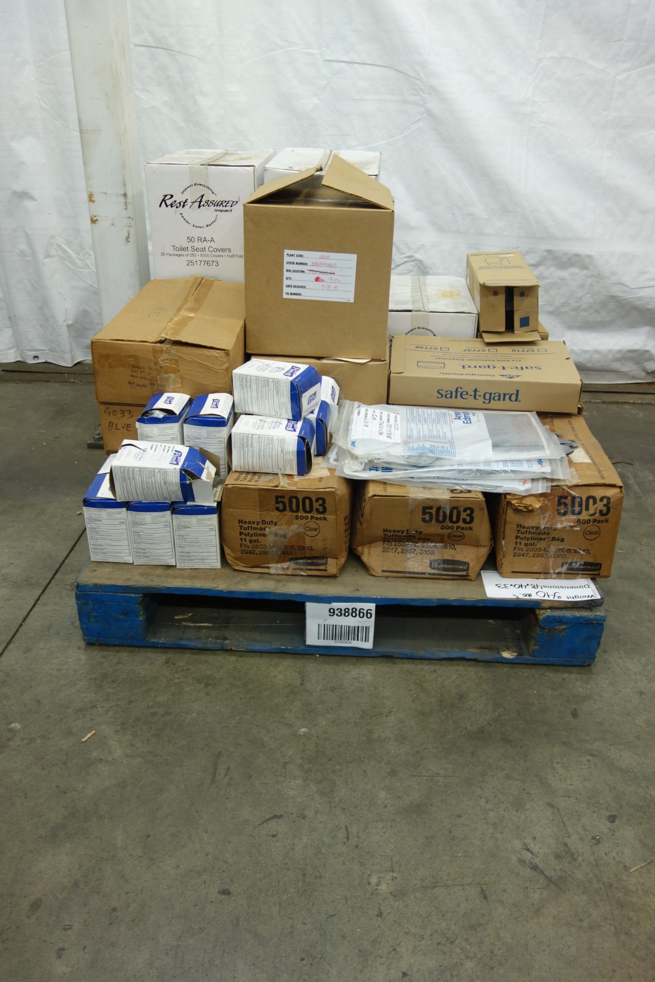 PALLET OF SANITARY SUPPLIES For Sale | Aucto