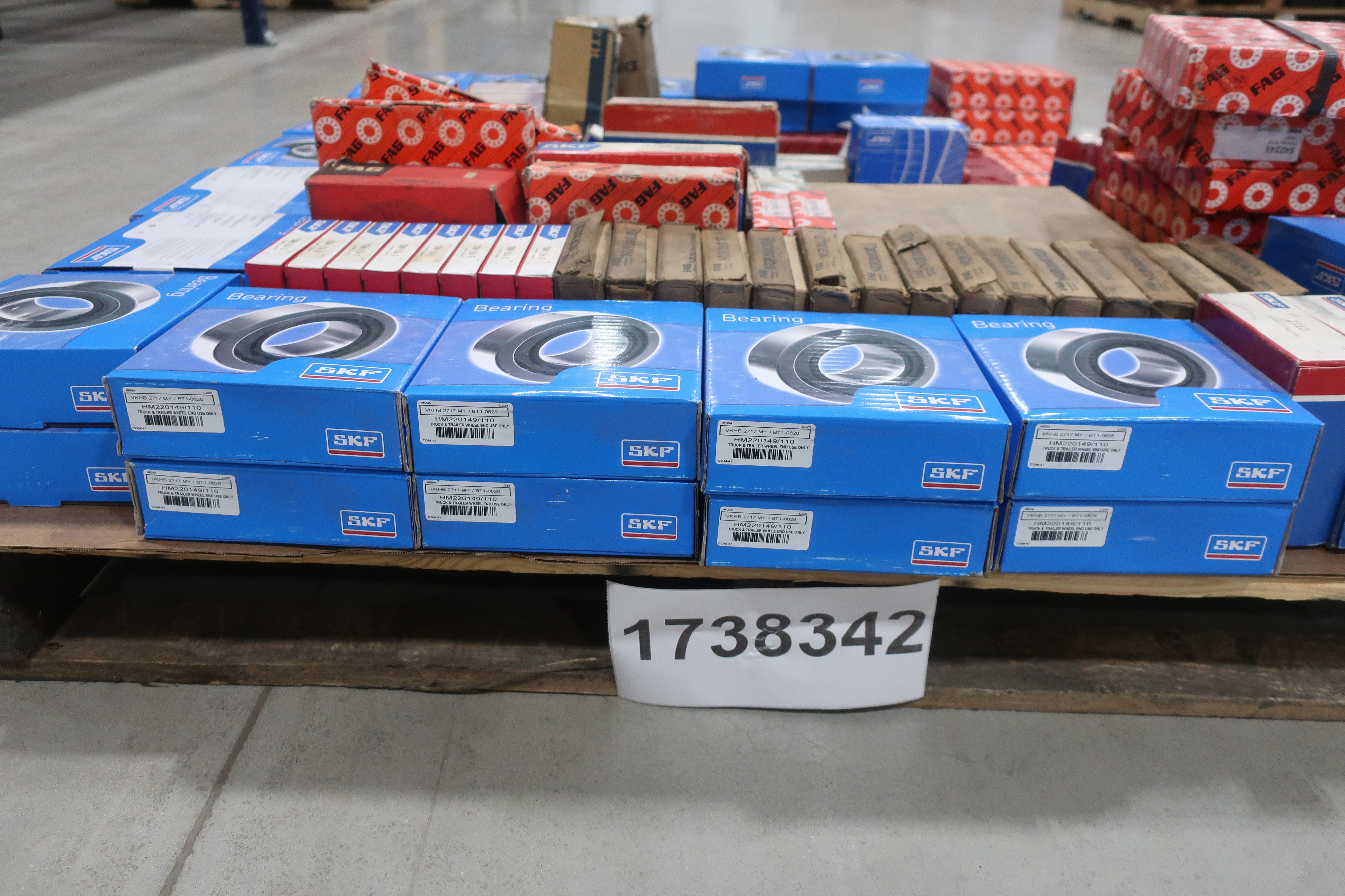 SKU 1738342 - PALLET OF ASSORTED BEARINGS, SKF, FAG, TIMKEN, DODGE, FYH ...