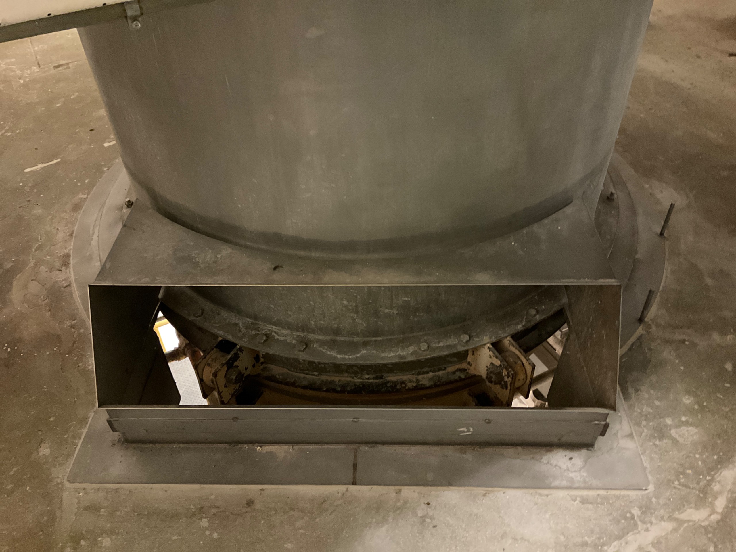 VIBRA SCREW INCORPARETED VIBRATORY STORAGE TANK For Sale | Aucto