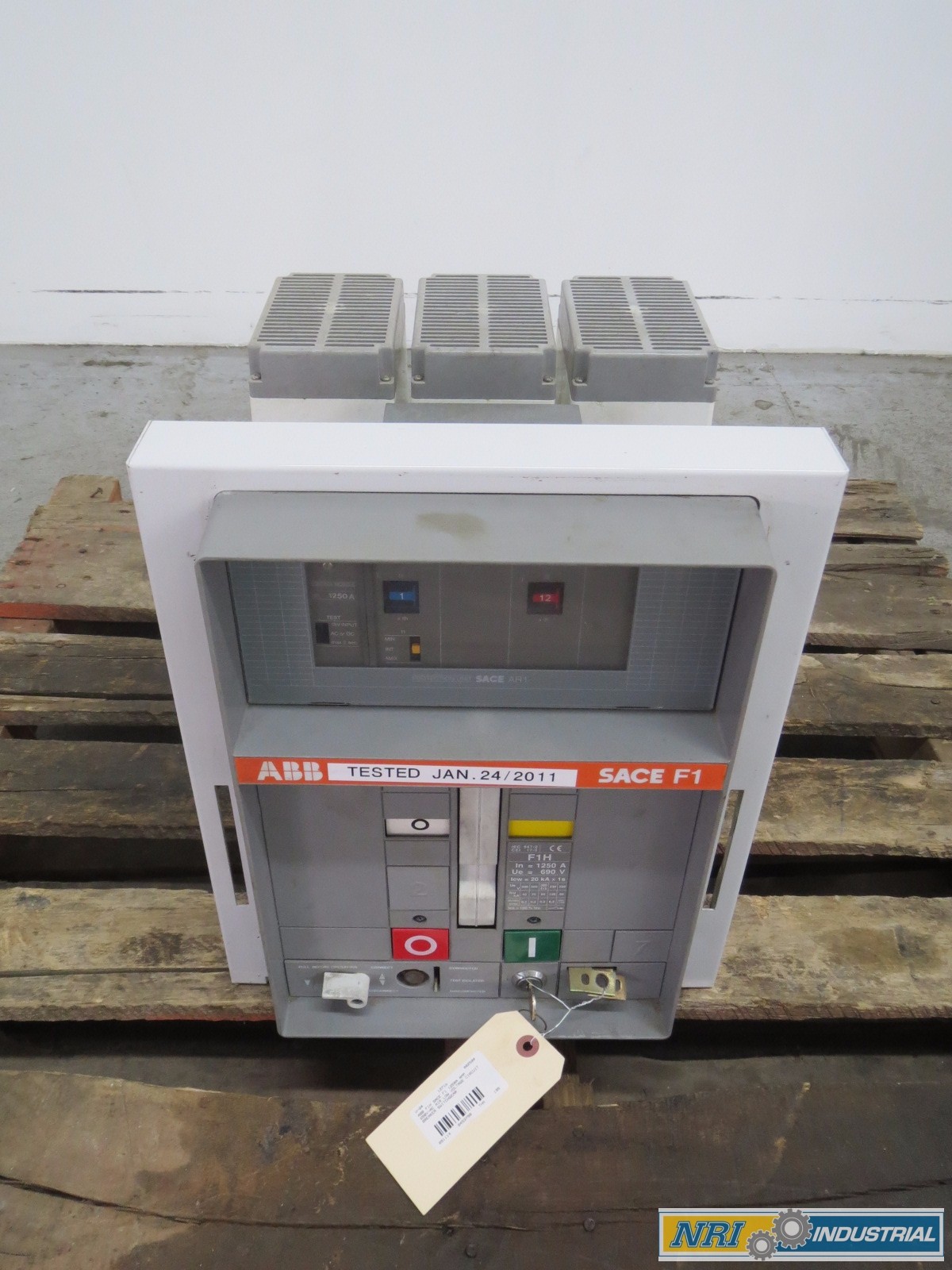ABB F1H SACE F1 CIRCUIT BREAKER SWITCHGEAR For Sale | Aucto