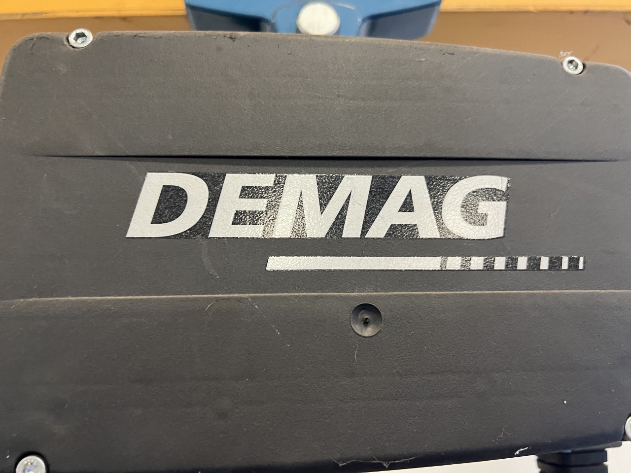 Demag hoist with gantry For Sale | Aucto