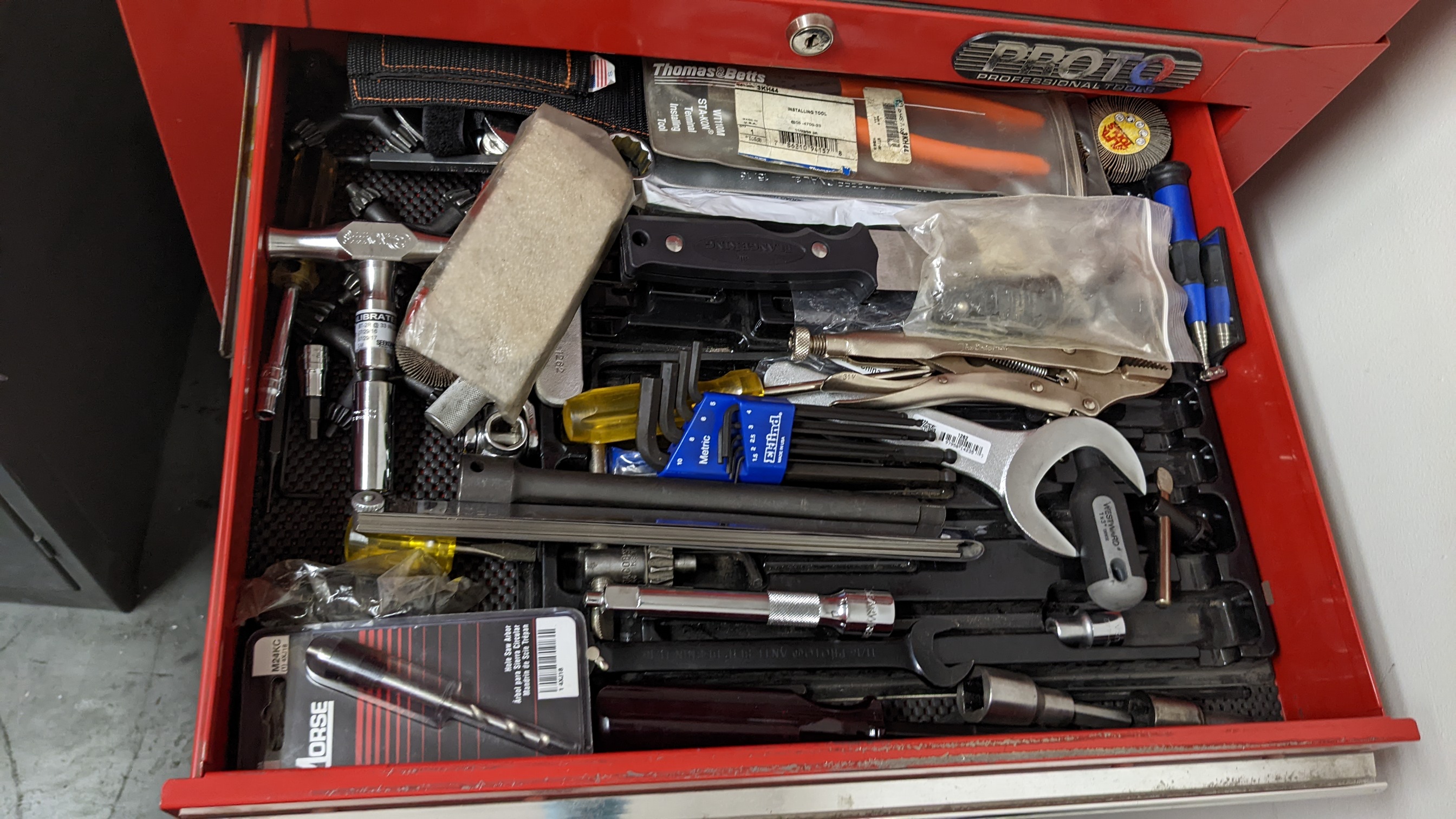 PROTO TOOL BOX AND CONTENTS