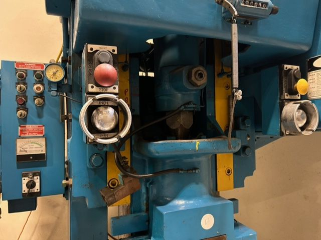 1982 E. W. BLISS C-60 METAL STAMPING MACHINE For Sale | Aucto