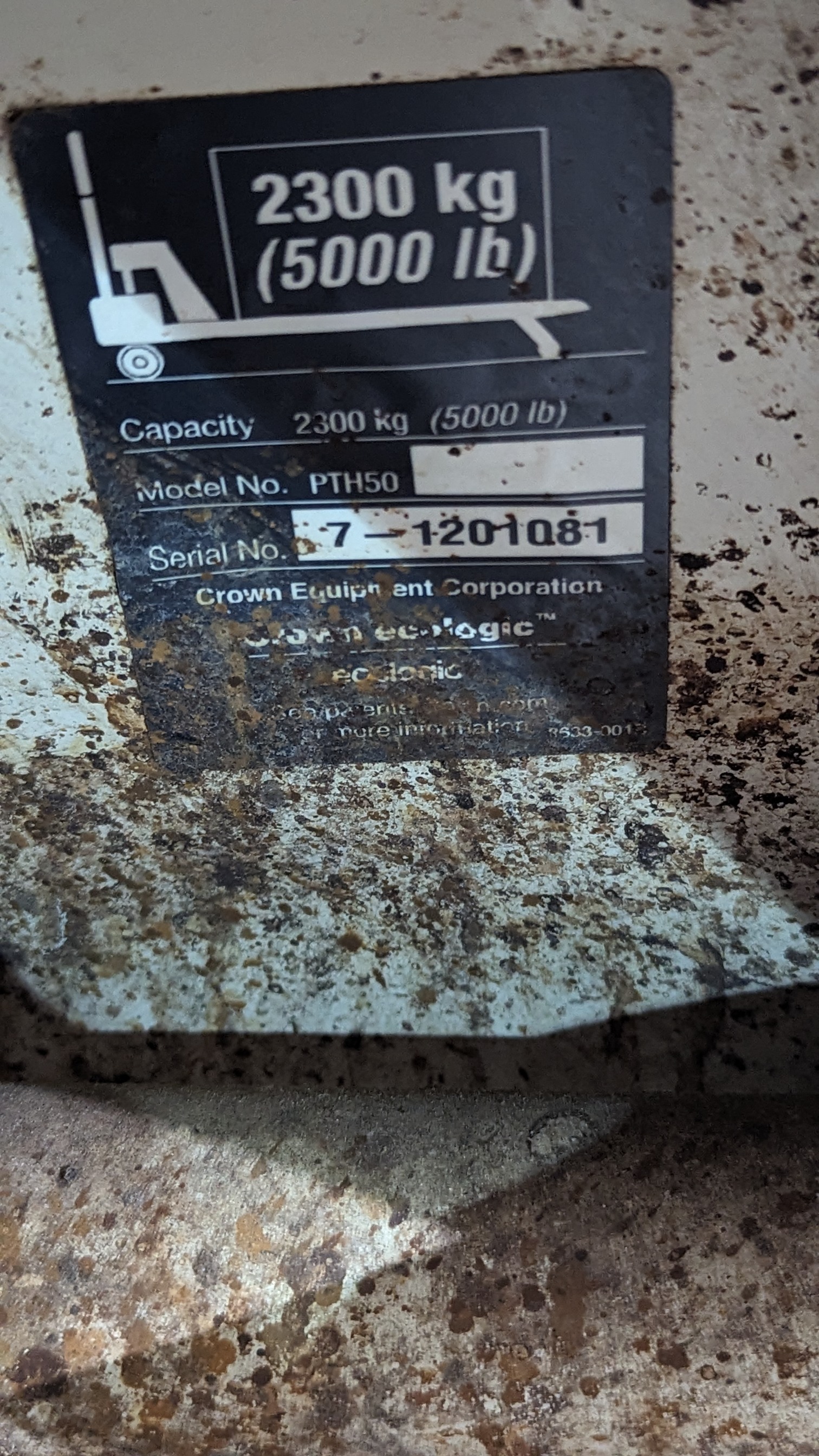 CROWN PTH50 5000 LB PALLET JACK