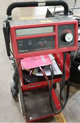 Snap On Battery Charger, Model# MT1560 For Sale | Aucto