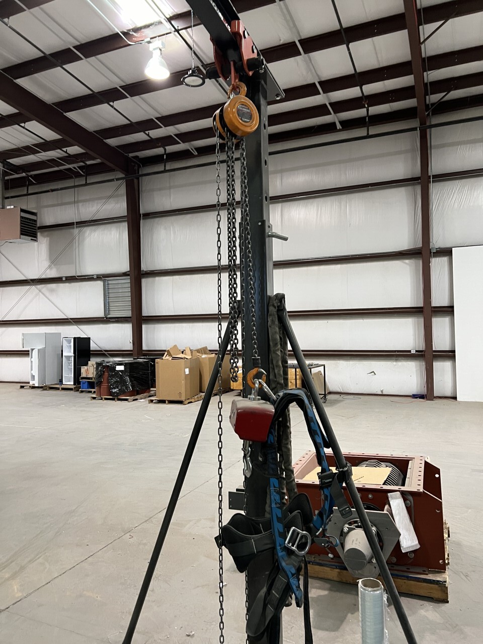 PITTSBURGH 1 TON TELESCOPING GANTRY CRANE (NEW MEXICO)