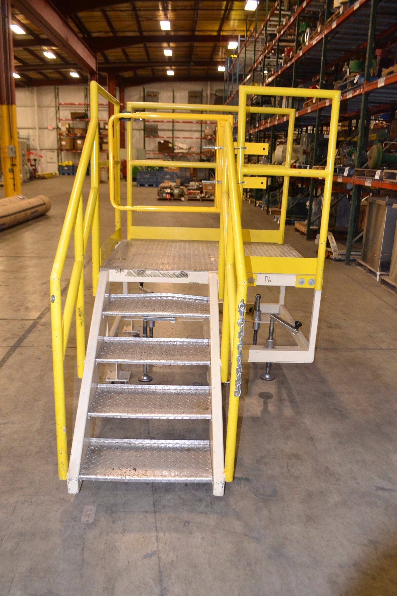 5 STEP ROLLING STAIRS AND PLATFORM