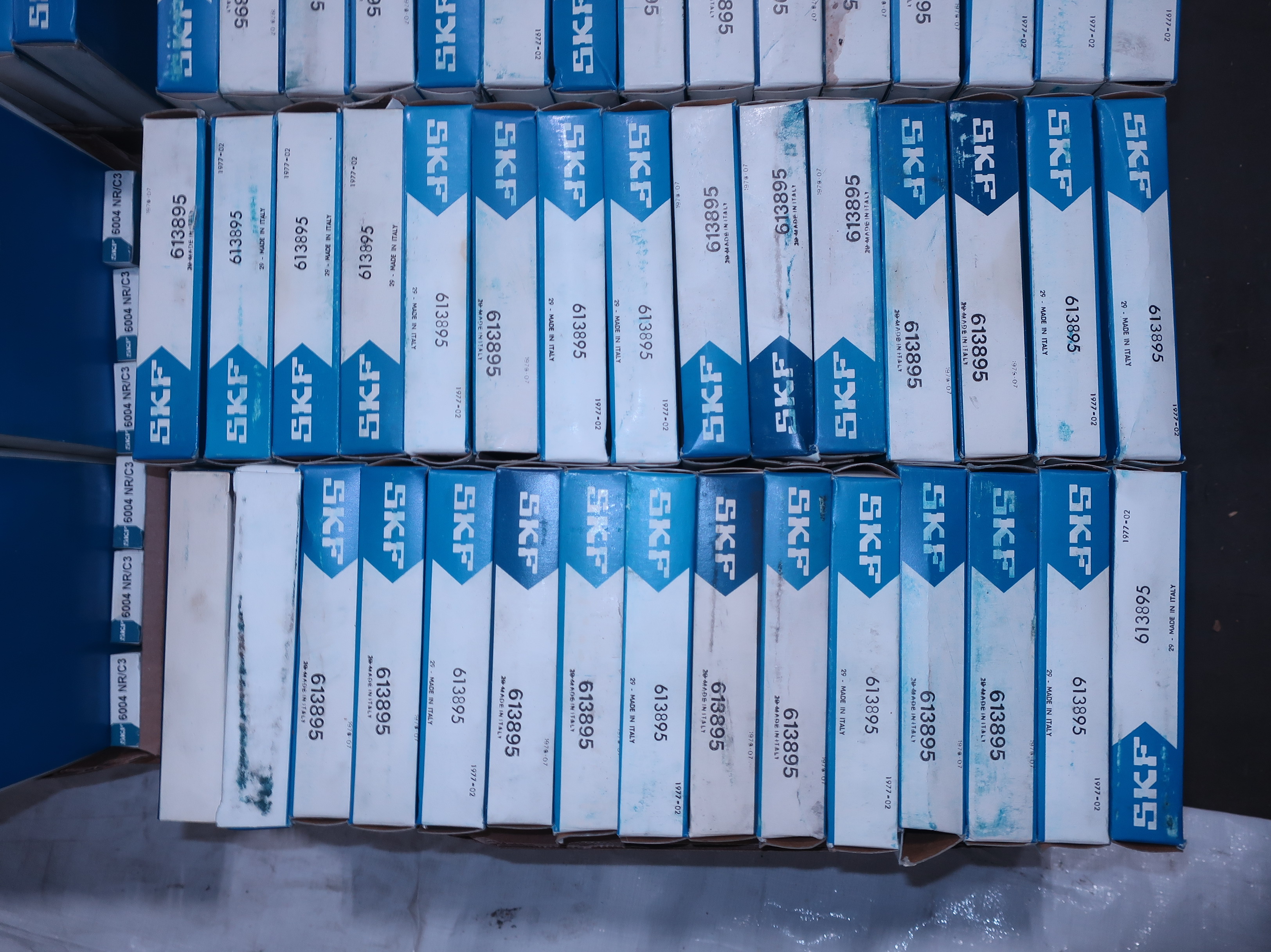 SKU 1726869 - PALLET OF ASSORTED SKF BALL BEARINGS For Sale | Aucto