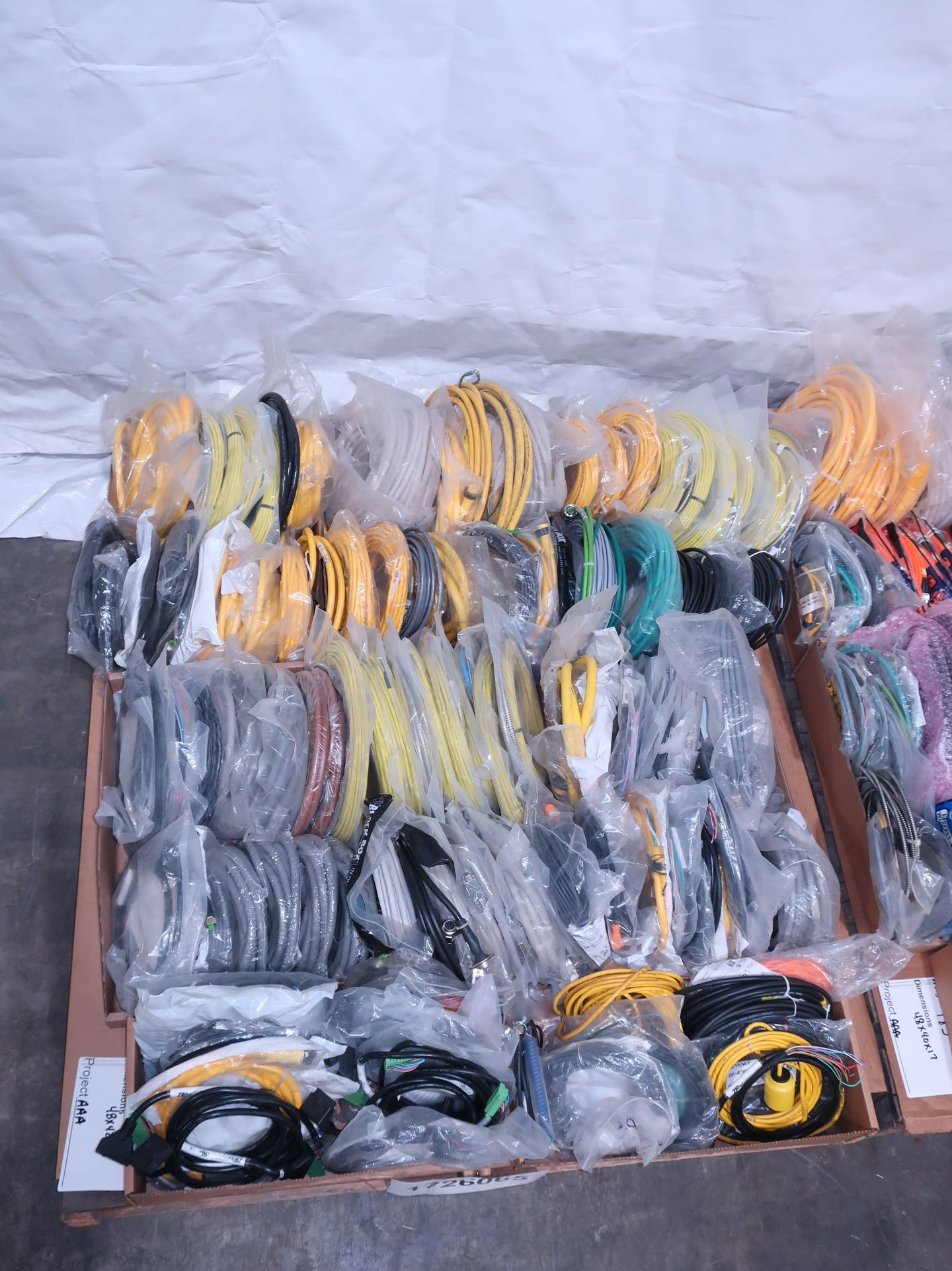 SKU 1726065 - 2 PALLETS OF ASSORTED CORDSET CABLES For Sale | Aucto