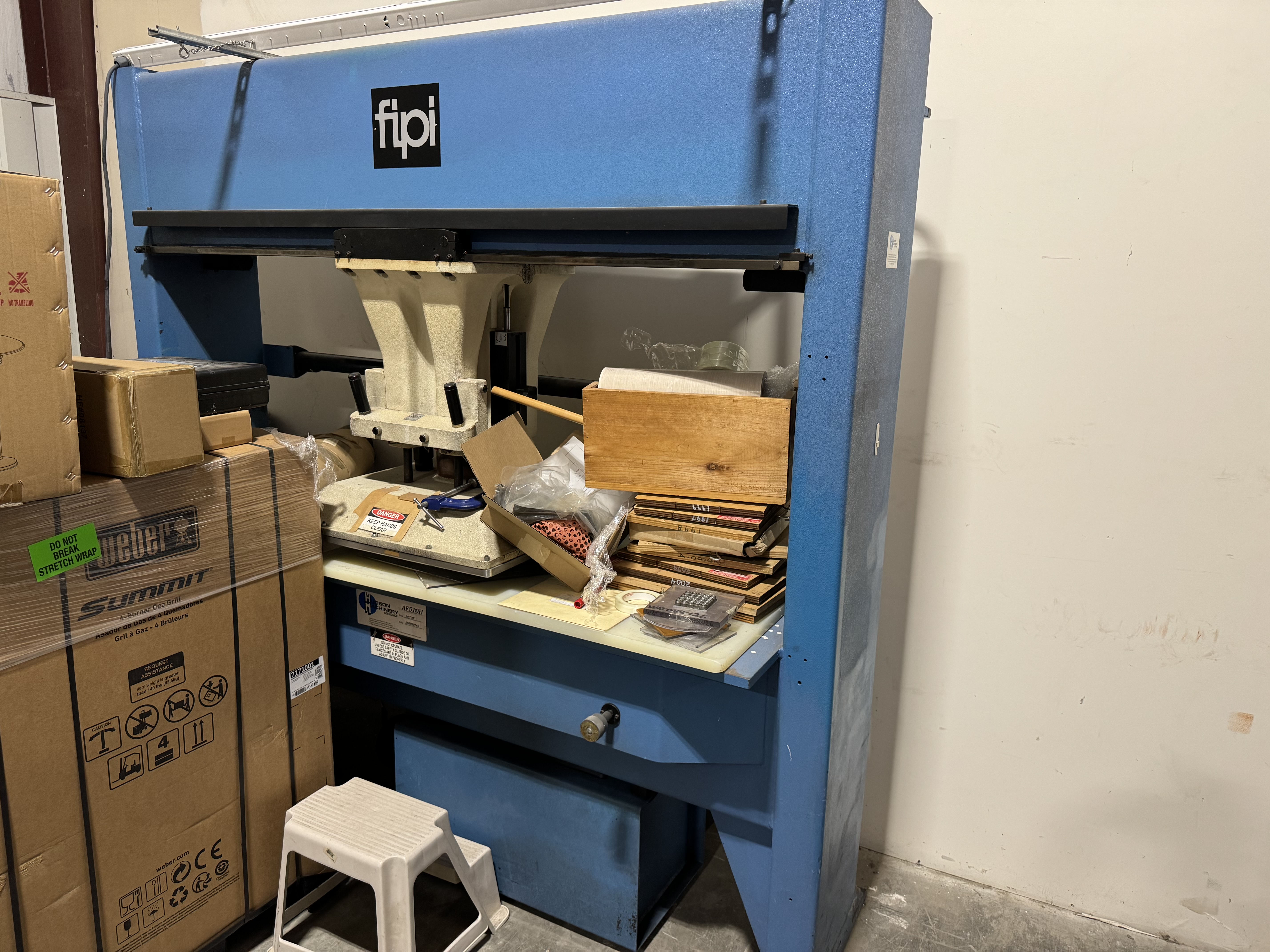Hudson Machinery AF510H 30-Ton Die Cutting Machine For Sale | Aucto