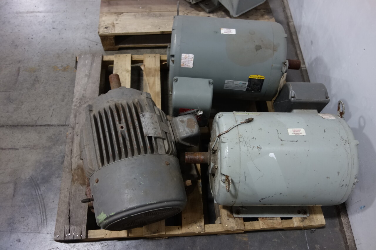 2 PALLETS OF ASSORTED ELECTRIC MOTORS