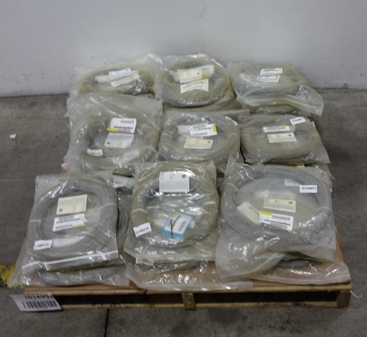 PALLET OF ASSORTED EGS CONNECTORS For Sale | Aucto