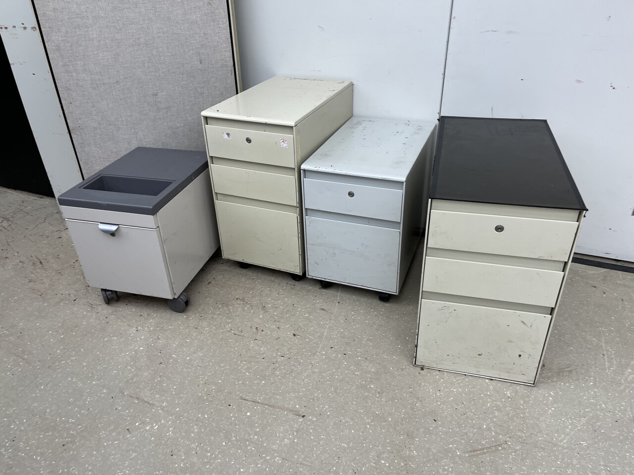 Bulk Lot of Steelcase Rolling Taborets Storage Cabinets QTY 10 For Sale ...