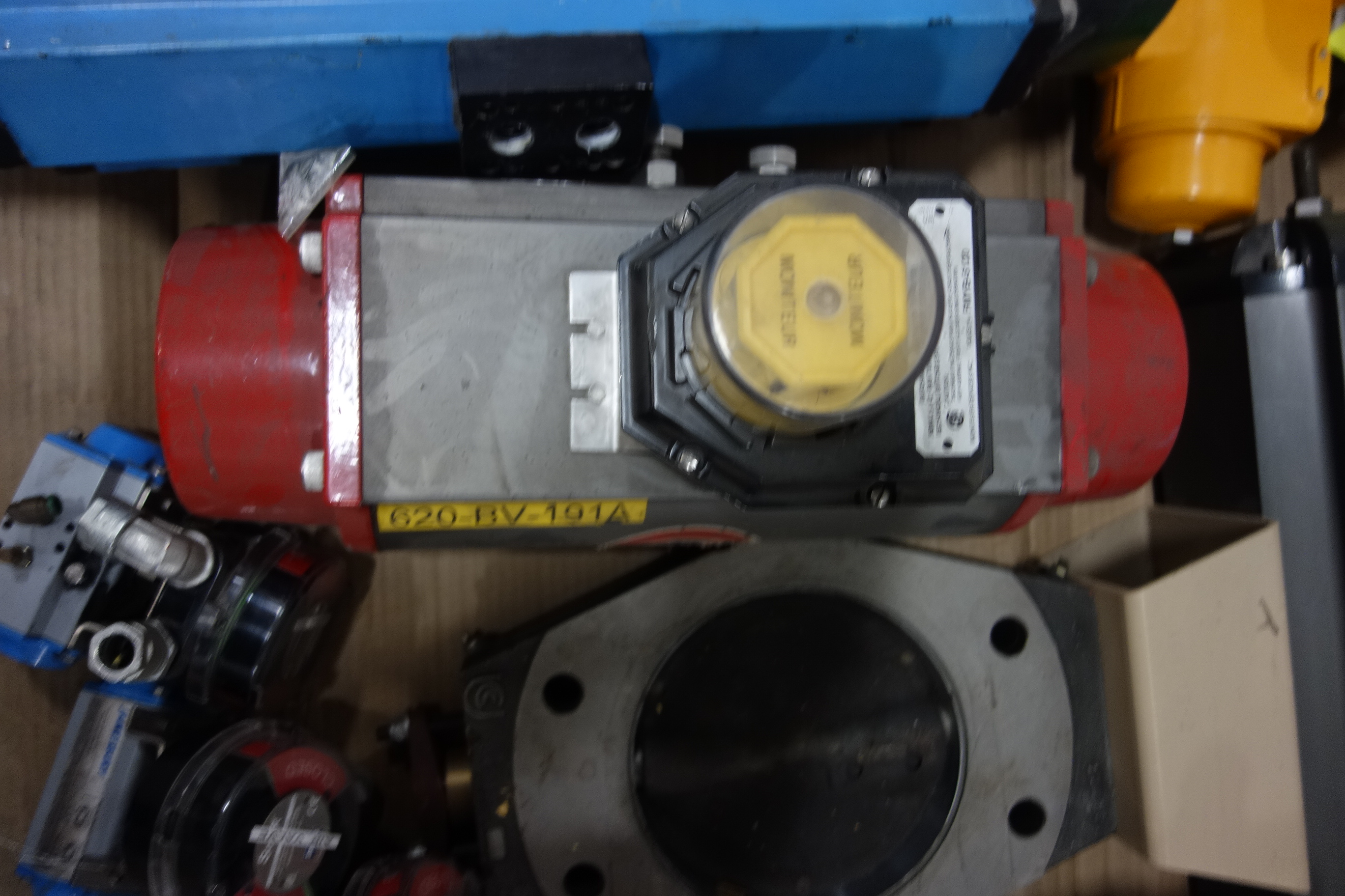 PALLET OF ASSORTED PNEUMATIC, VALVES & ACCESSORIES