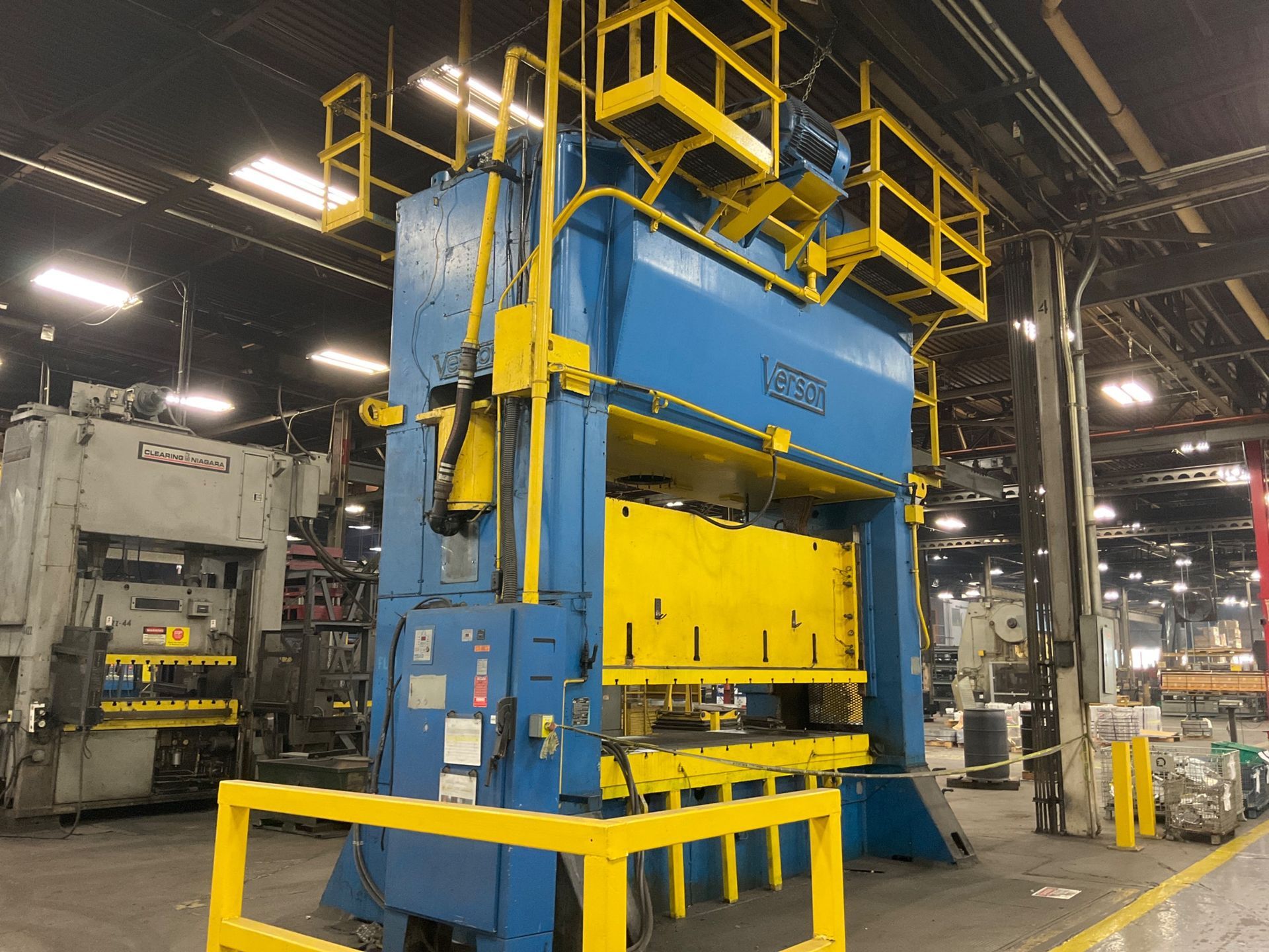 1965 VERSON S2-300-144 300 TON MECHANICAL PRESS For Sale | Aucto
