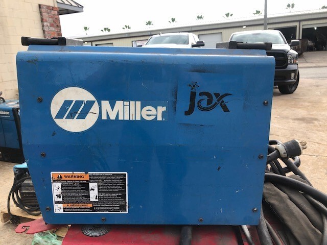 Miller XMT 304 CC/CV Welder