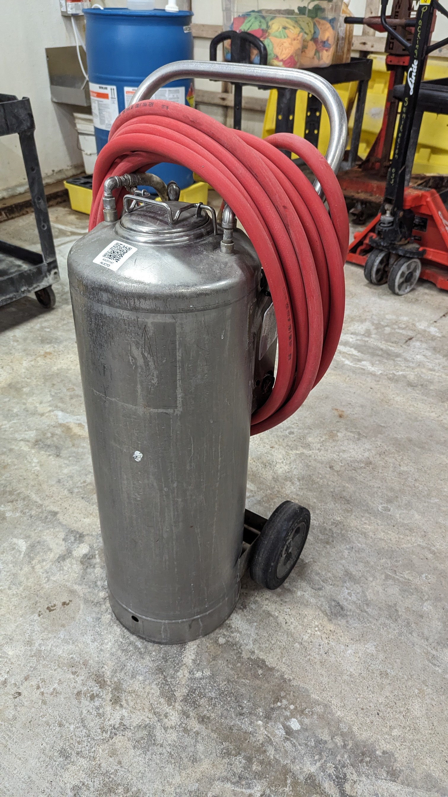Apache Foamer Tank For Sale | Aucto