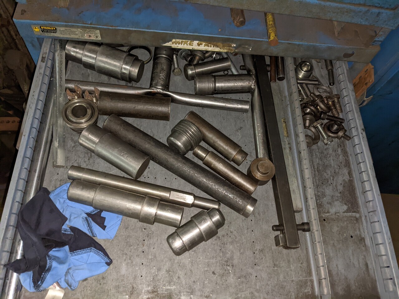 5 DRAWER STANLEY VIDMAR TOOL CABINET W/ 5 DRAWER TOPPER AND CONTENTS ...