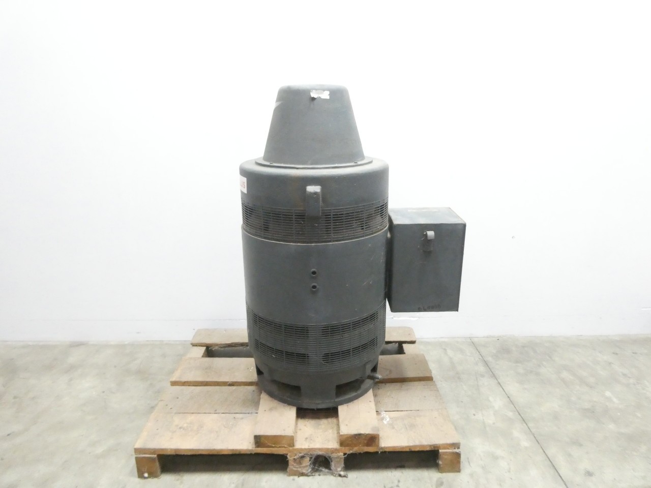 SIEMENS-ALLIS 134 RGV VERTICAL MOTOR