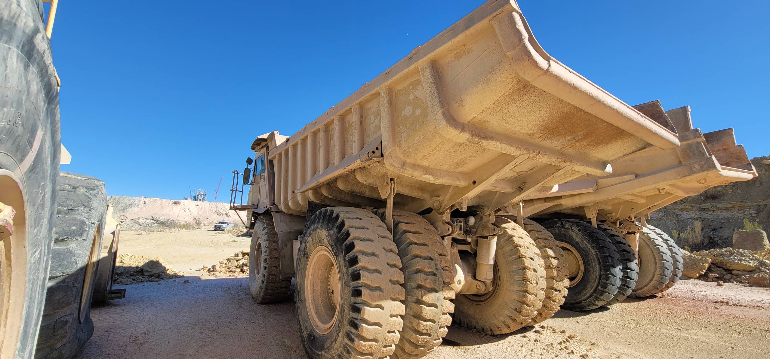 1988 CATERPILLAR 773B OFF-ROAD TRUCK For Sale | Aucto