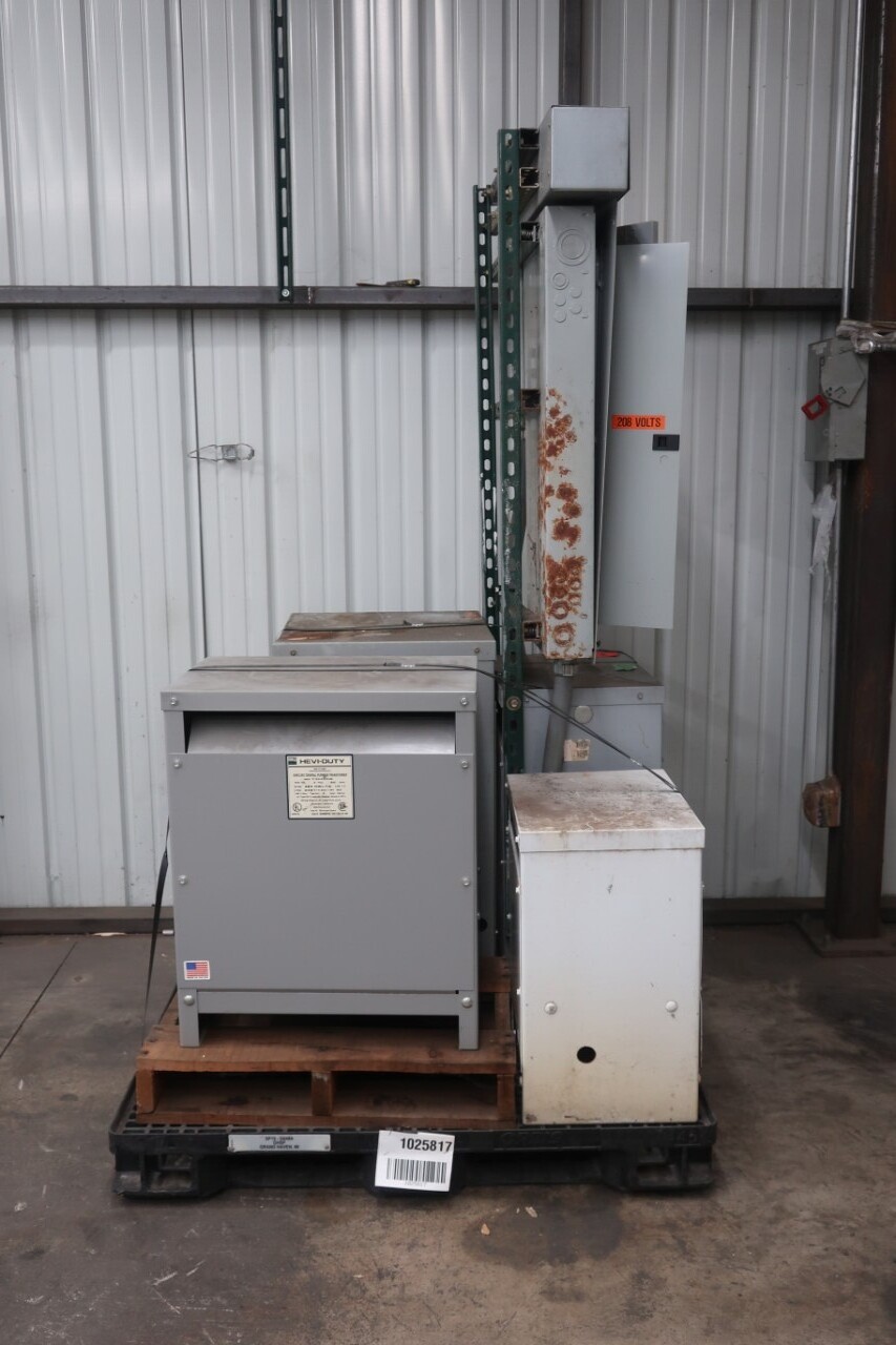 LOT OF ASSORTED TRANSFORMERS