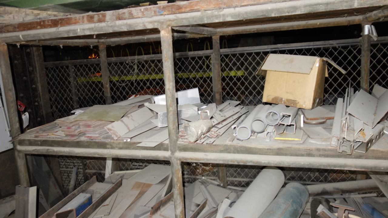 CONTENTS OF RACKING, ASSORTED STEEL TUBING, PIPING, PIPES, ELBOWS ...