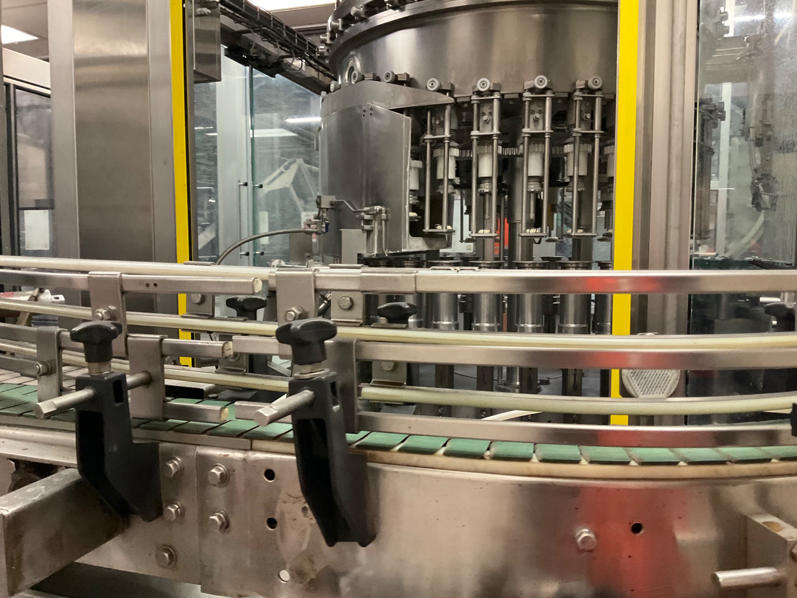 COMPLETE BOTTLING LINE A - 750ML WINE BOTTLES For Sale | Aucto