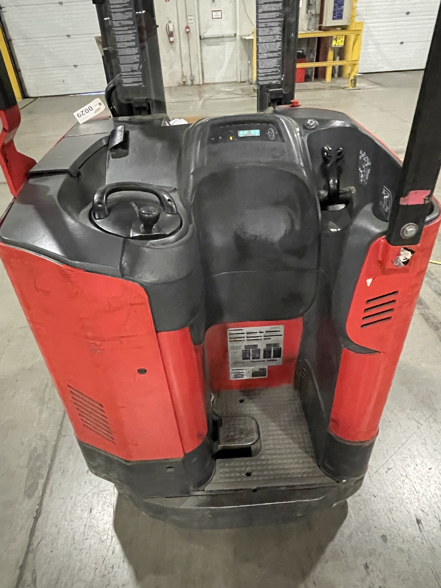 2011 RAYMOND 740 R45TT REACH TRUCK