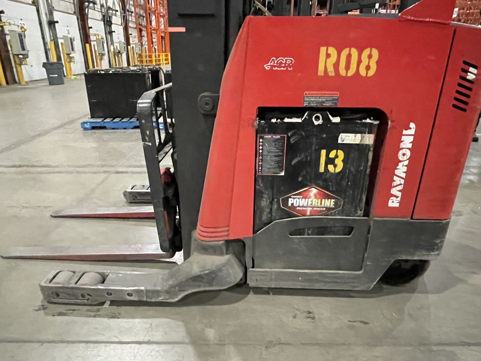 2011 RAYMOND 740 R45TT REACH TRUCK