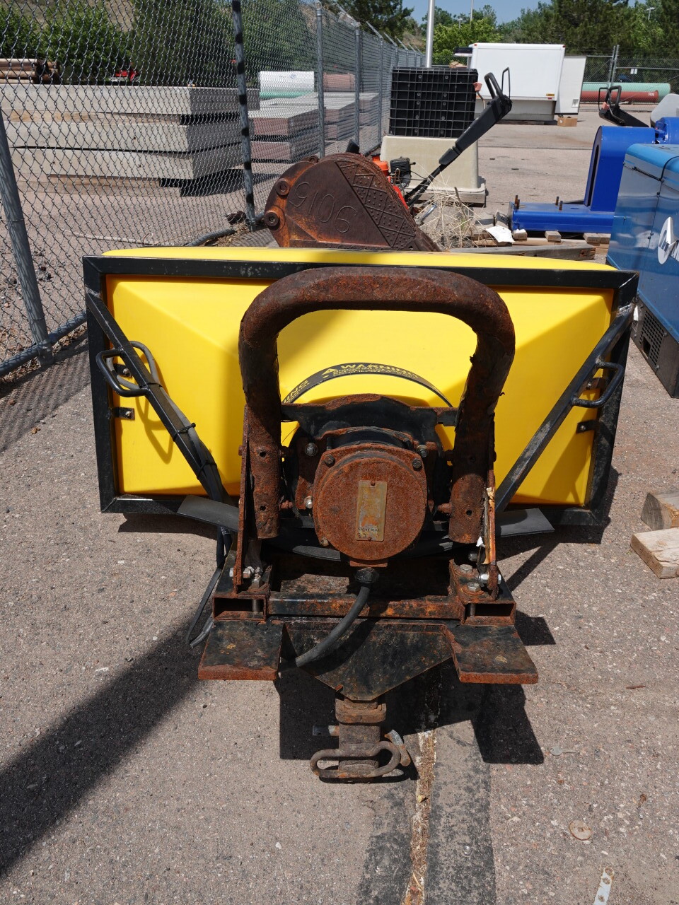 Meyer Blaster 750 Spreader For Sale | Aucto