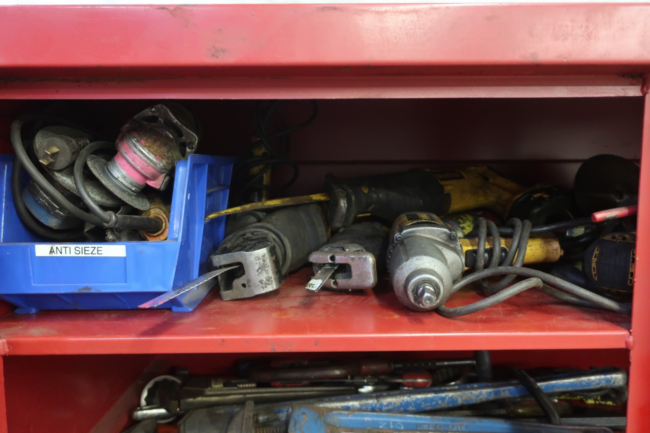 1 DAYTON TOOL CABINET 66 X 60 For Sale | Aucto