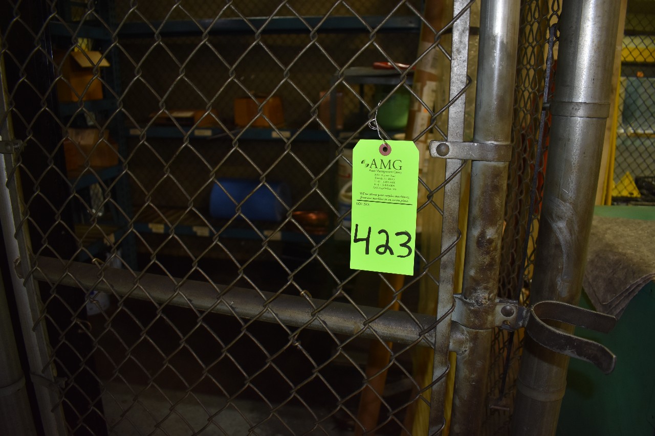 Chain Link safety Cage w/Contents For Sale | Aucto
