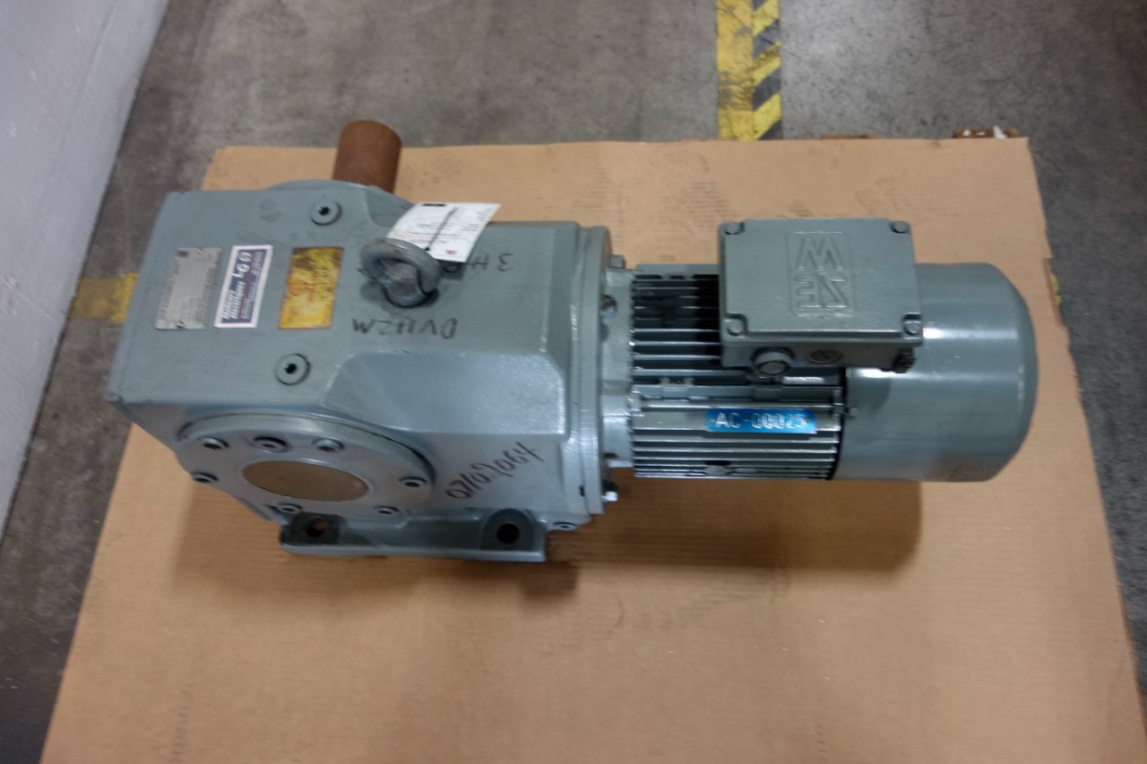 SEW EURODRIVE GEAR MOTOR