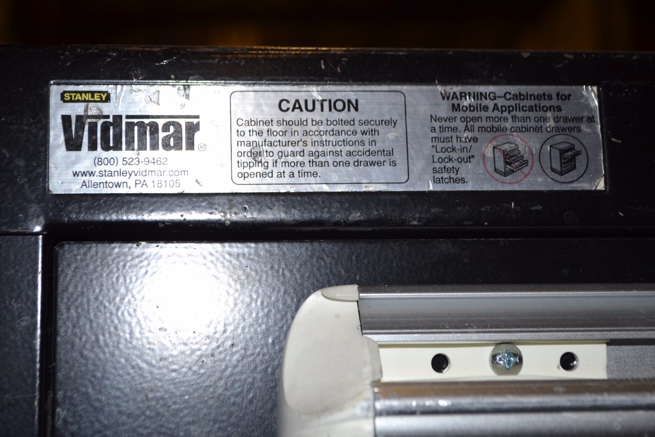 STANLEY VIDMAR 7-DRAWER TOOL STORAGE CABINET For Sale | Aucto