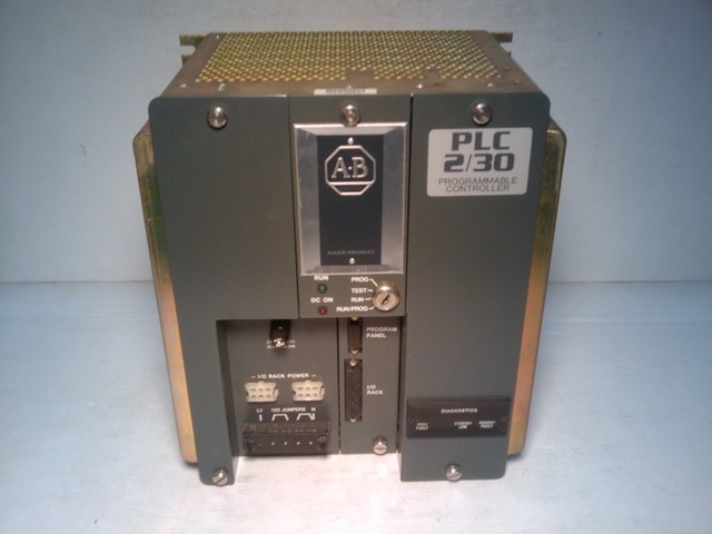 Allen Bradley 1772-LP3 PLC 2/30 Programmable Controller With (4) Module.