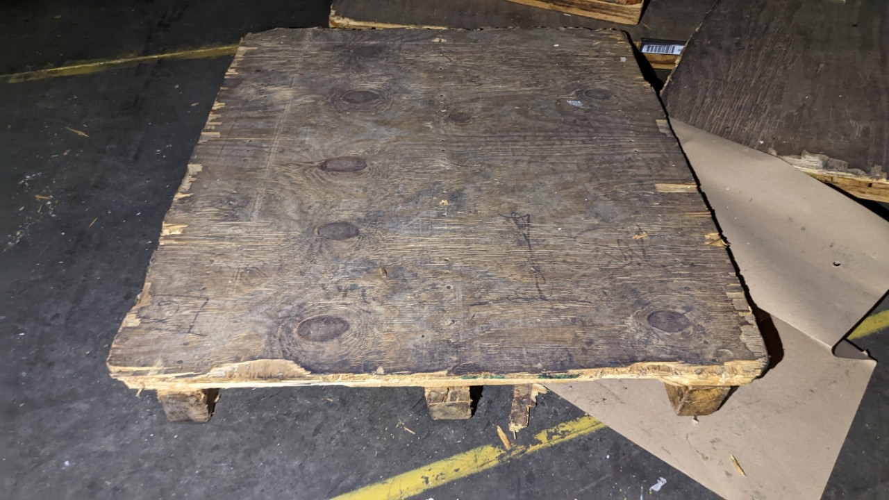 120 WOOD PALLETS