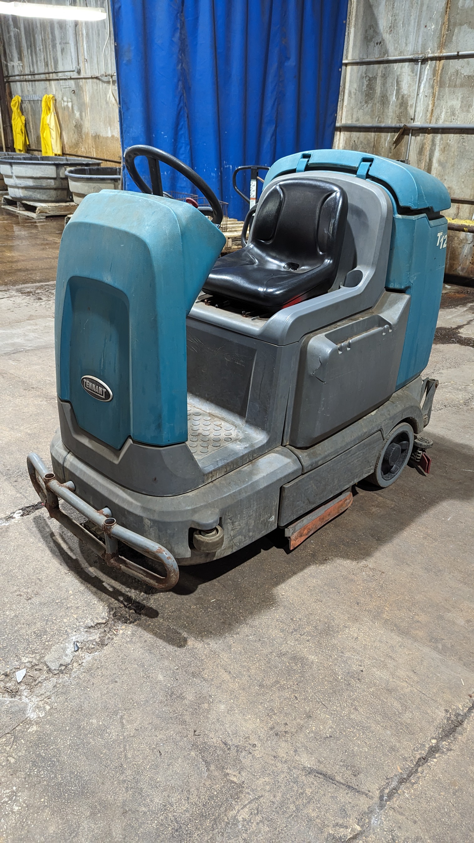 TENNANT T12 ELECTRIC FLOOR CLEANER For Sale | Aucto