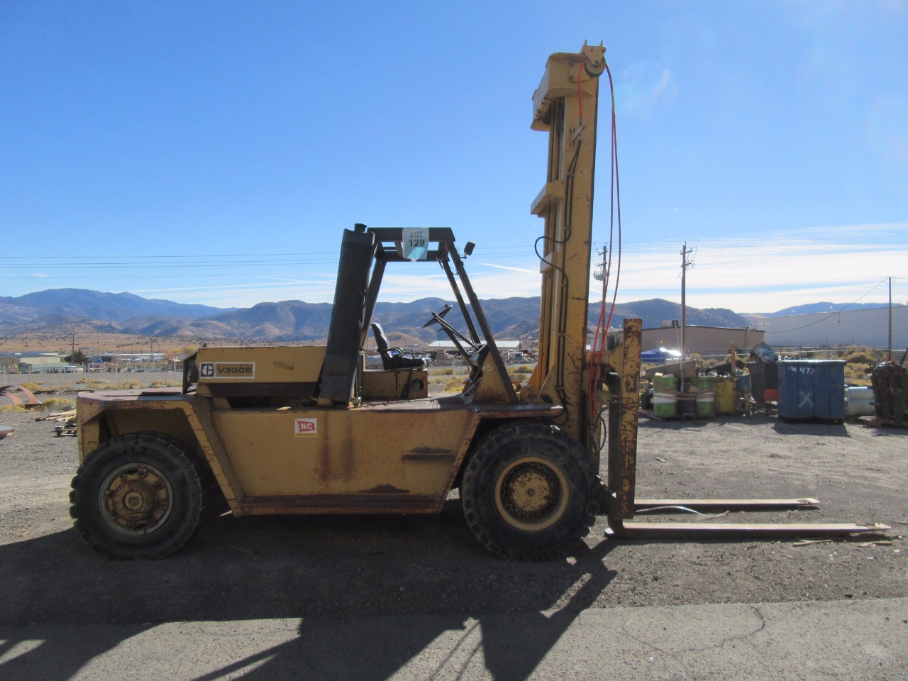 CATERPILLAR V300B DIESEL FORKLIFT