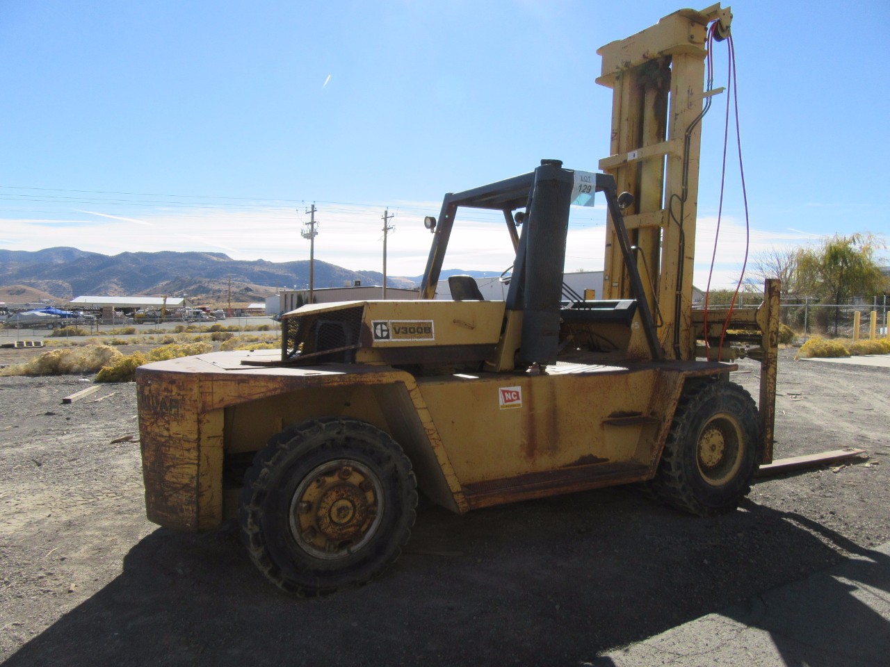 CATERPILLAR V300B DIESEL FORKLIFT