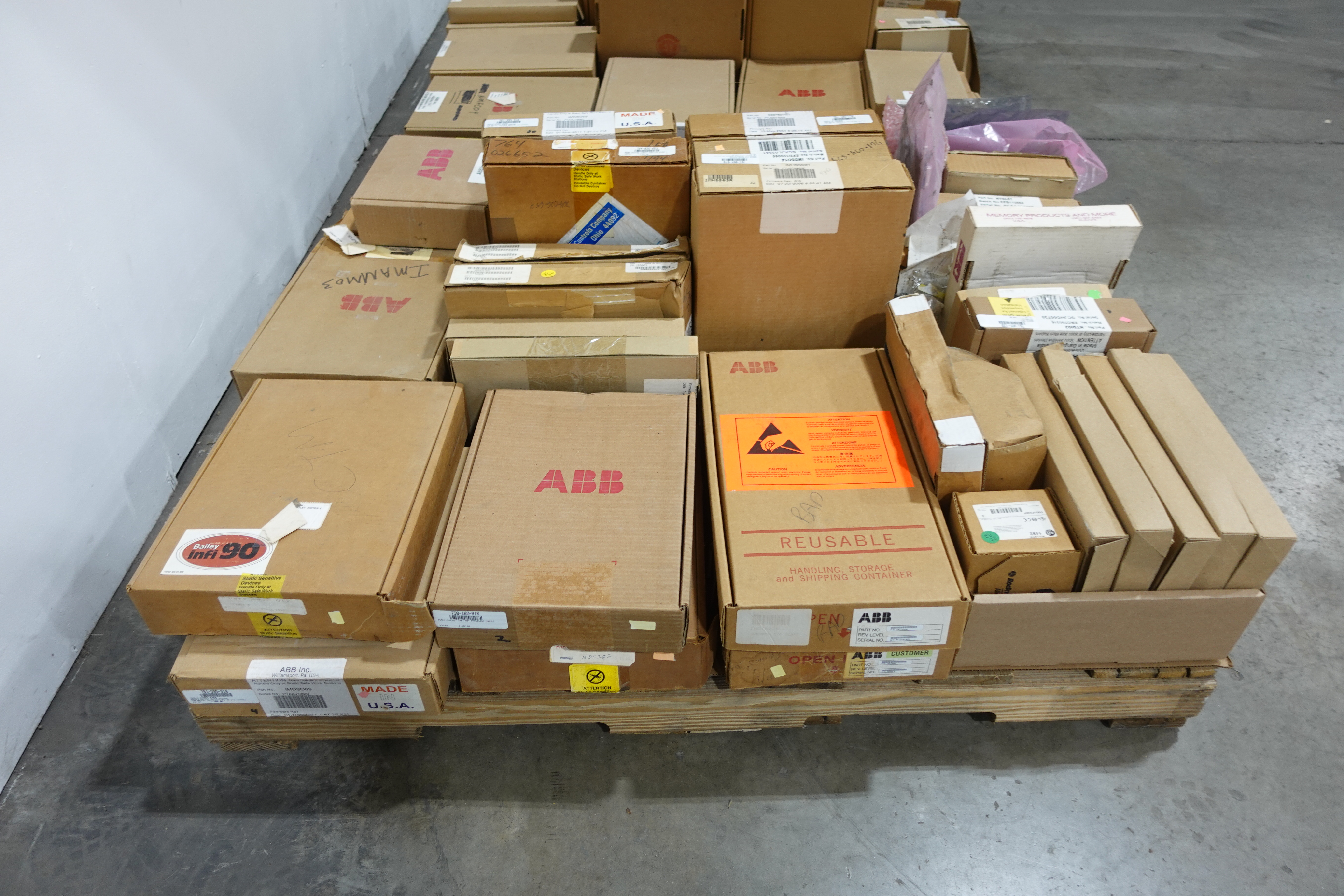 2 PALLETS OF ASSORTED PCB CIRCUIT BOARDS, HONEYWELL, ABB, BAILEY, MPM ...