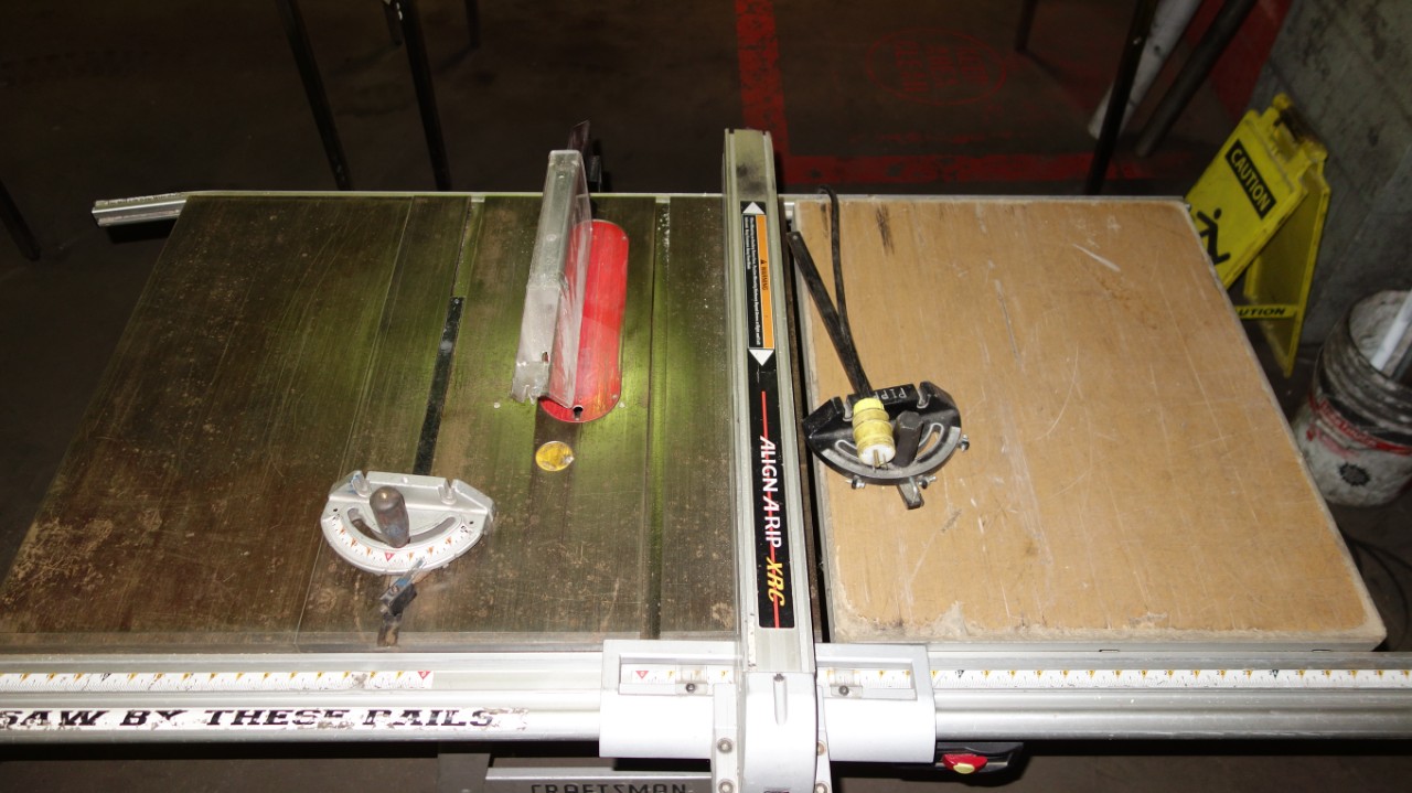 CRAFTSMAN 10 IN TABLE SAW WITH ALIGN A RIP XRC