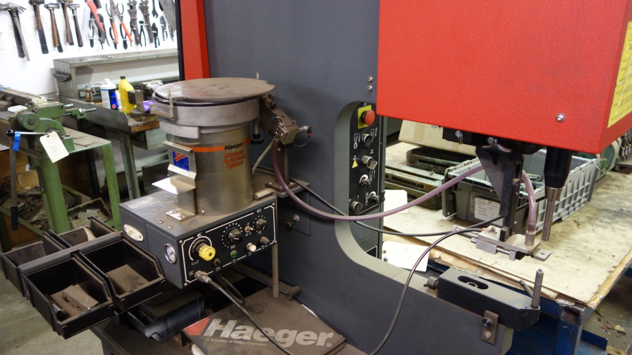 HAEGER 618PLUS-L FASTENER INSERTION SYSTEM PRESS MACHINE 208/240V-AC