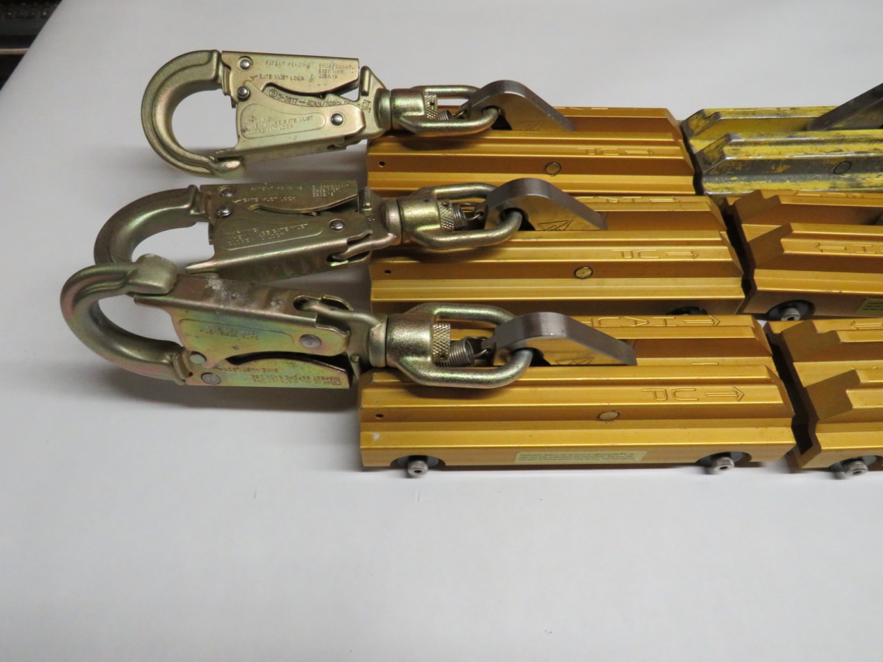 LOT OF 6, 08700, TS GROUP VERTICAL TROLEY MODEL 25000L For Sale | Aucto